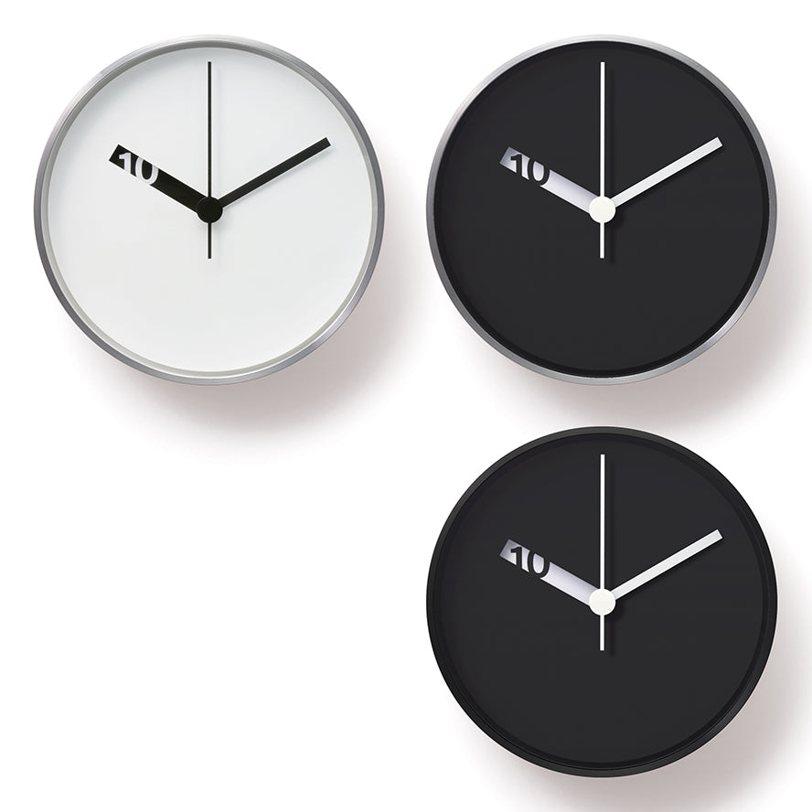 Extra Normal Clock / Black Black – Normal Timepieces